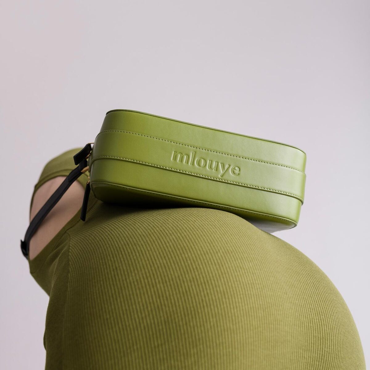 Art deco camera calla green bag | Coveti